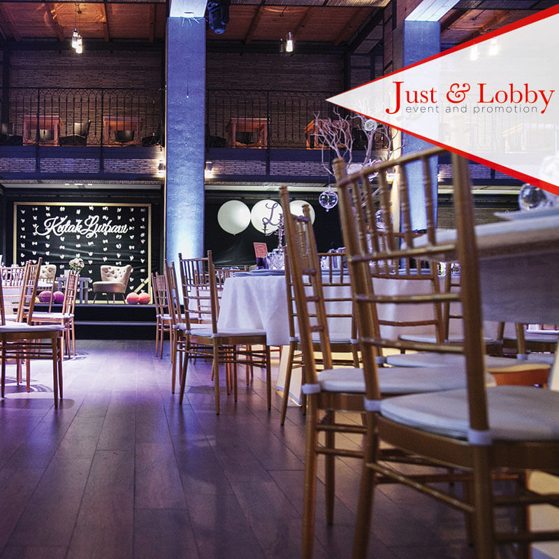 Gallery – Just & Lobby